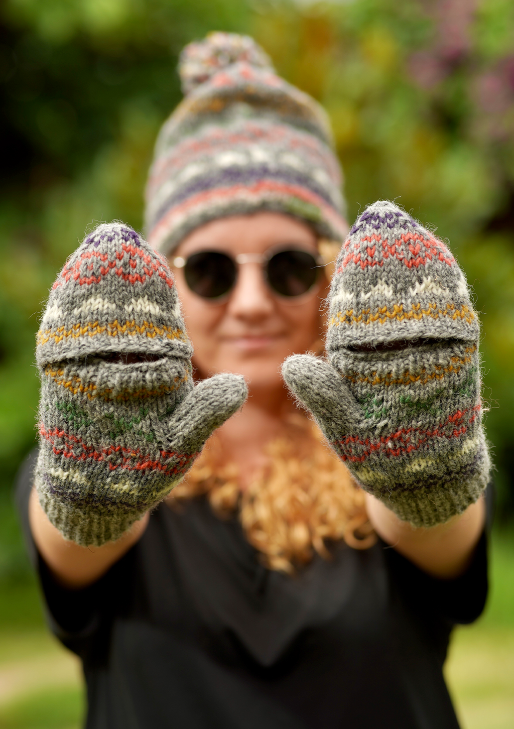 Woolen Mittens, Gloves & Hand Warmers, Knit hand warmers for women ...