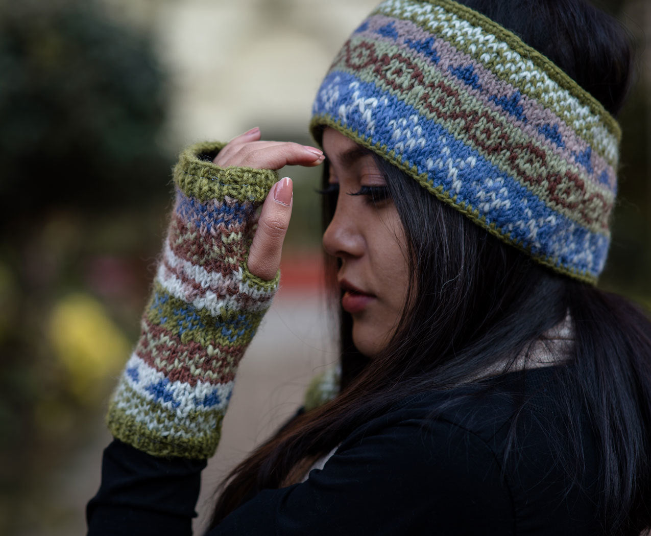 Woolen Mittens, Gloves & Hand Warmers, Knit hand warmers for women ...