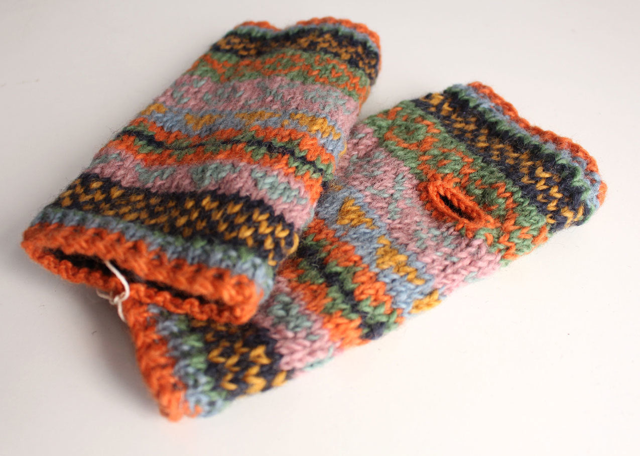 Woolen Mittens, Gloves & Hand Warmers, Knit hand warmers for women ...